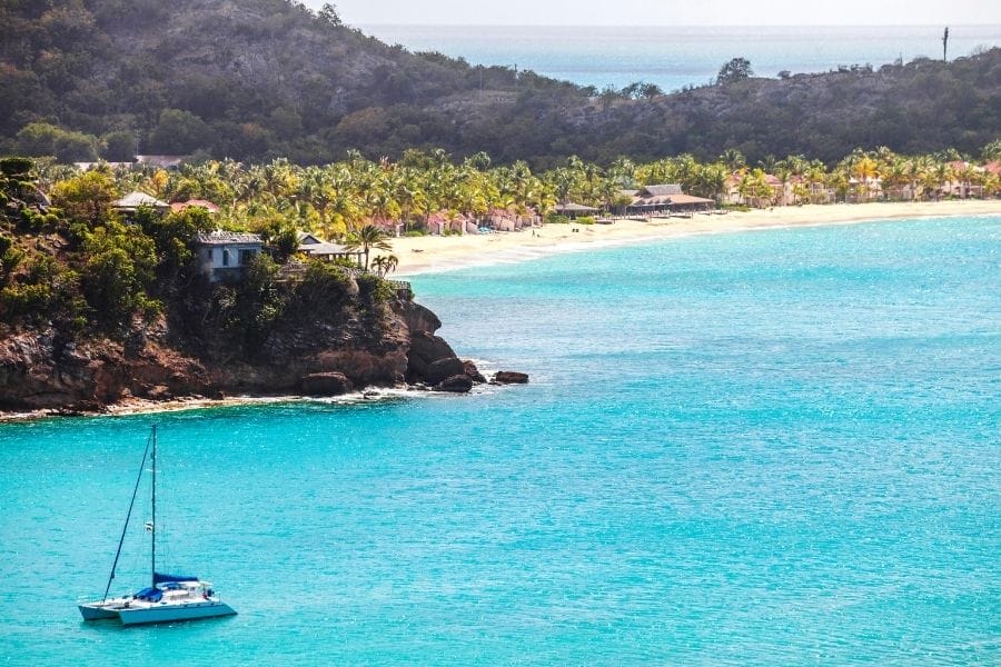 The Best 11 Antigua Beaches That You Must check out!
