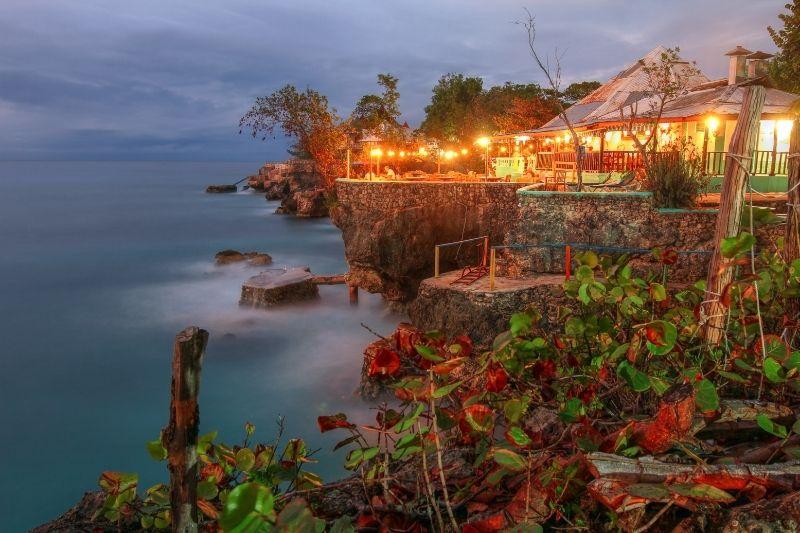 20 Delicious Negril Restaurant Options For The Best Jamaican Food