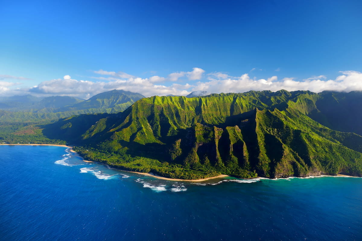 Driving in Hawaii: 10 Important Tips You Must Know