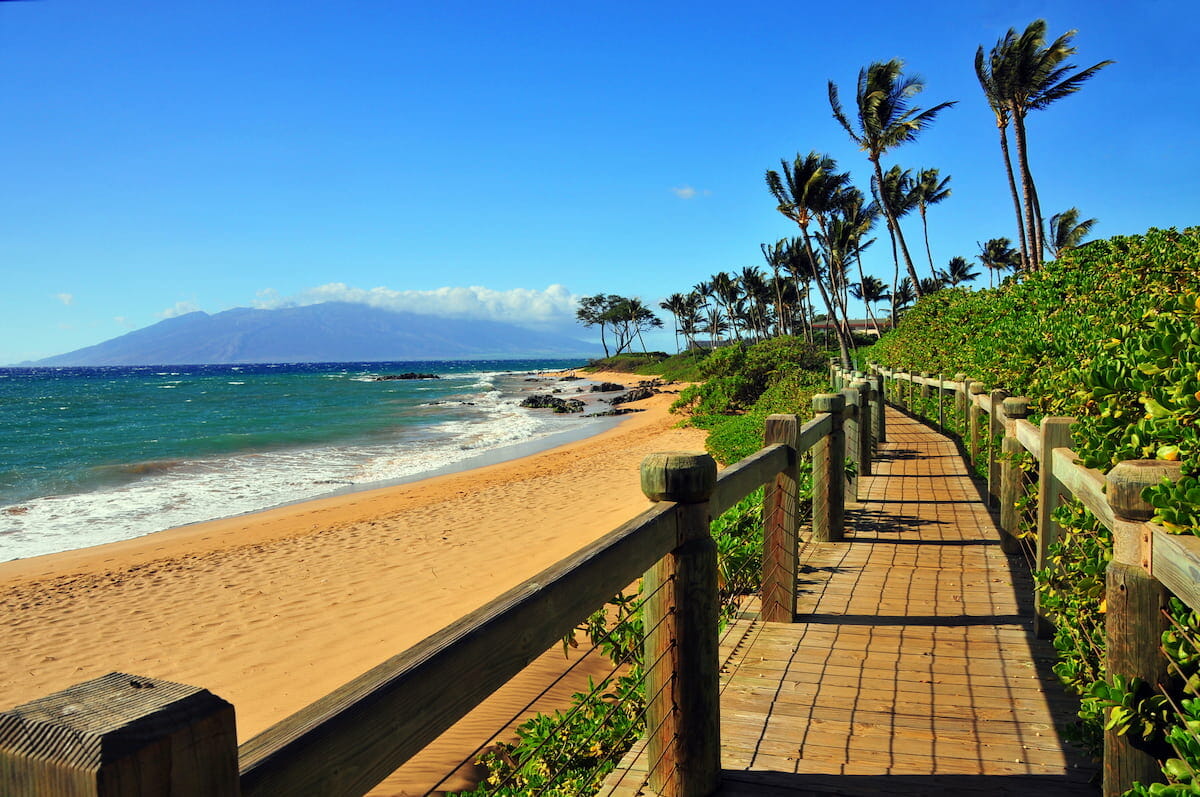 How Long to Drive Around Maui? (+7 Scenic Drives and Tips)